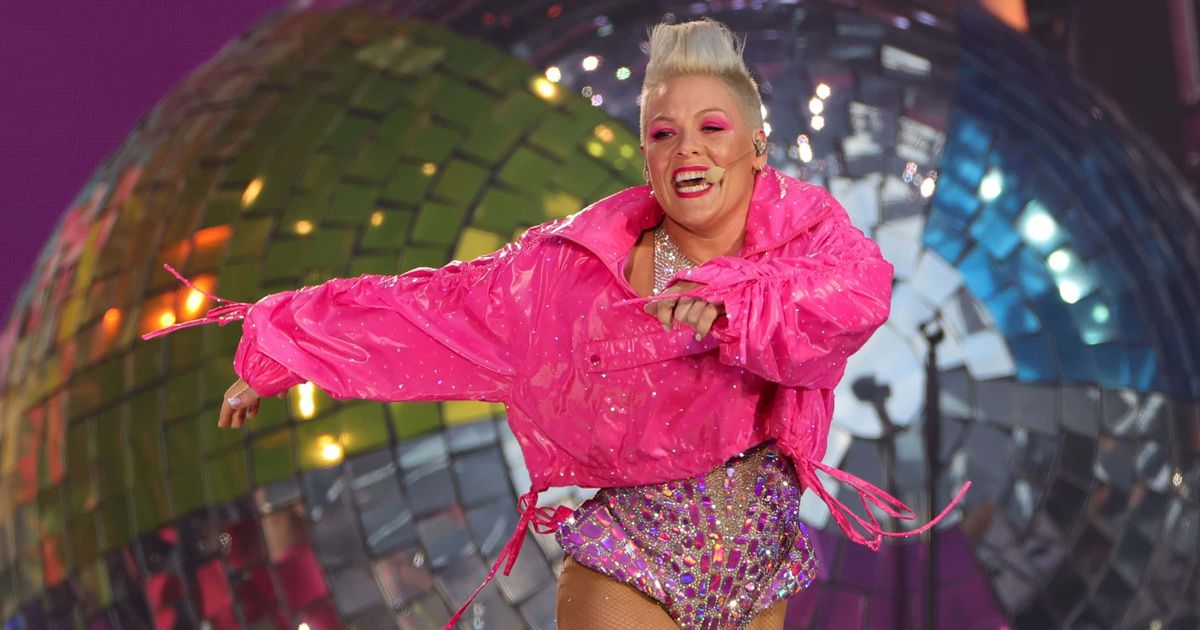 Is Pink the first woman to ever headline a stadium in Wisconsin? Singer ...