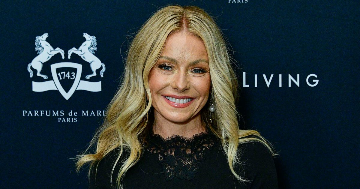 Is Kelly Ripa stepping down? 'Live' co-host admits she considers ...