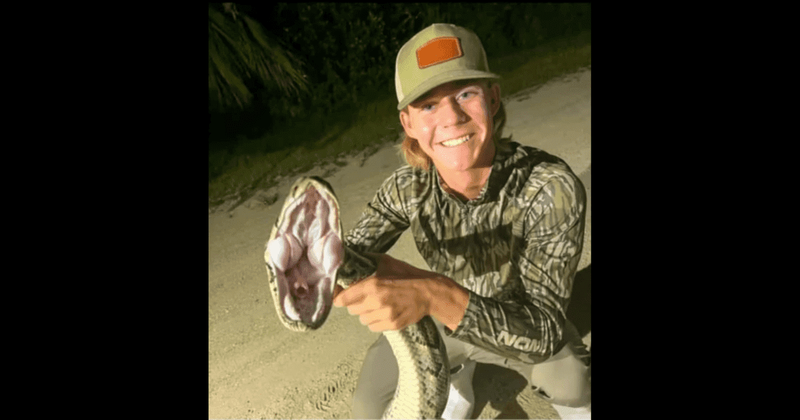 Florida man captures 16-foot snake with his bare hands for Python ...