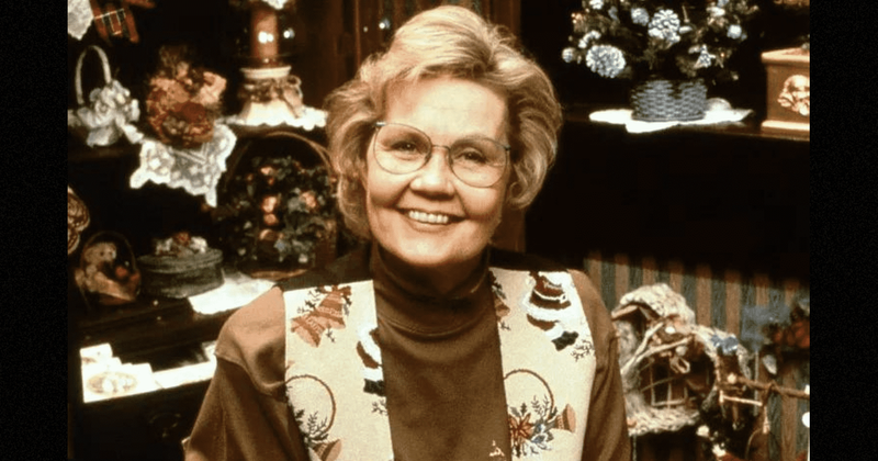 How did Carol Duvall die? HGTV's popular host known as 'Queen of Crafts ...