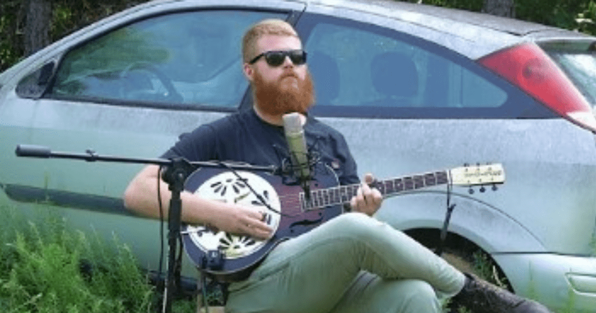 Is Oliver Anthony married? Viral singing sensation says government won ...