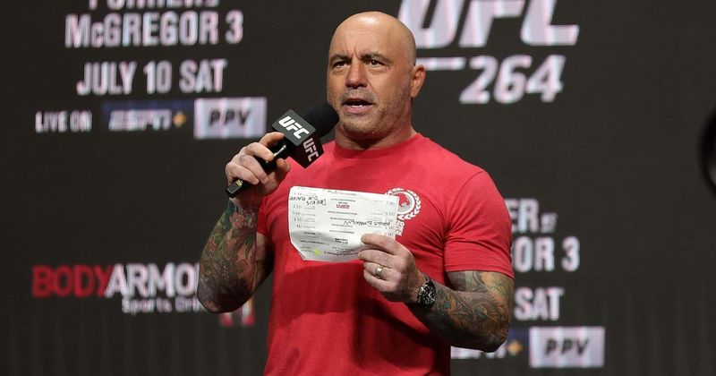 How does Joe Rogan still look so young? Jacked 56-year-old UFC ...