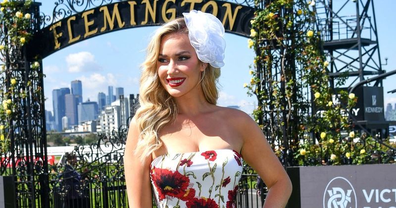 Paige Spiranac steals show in classy short green dress at US Open, fans ...