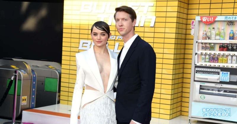 'The Kissing Booth' star Joey King marries director boyfriend Steven ...