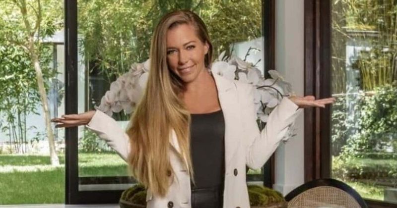 Is Kendra Wilkinson Ok Girl Next Door Star Hospitalized After