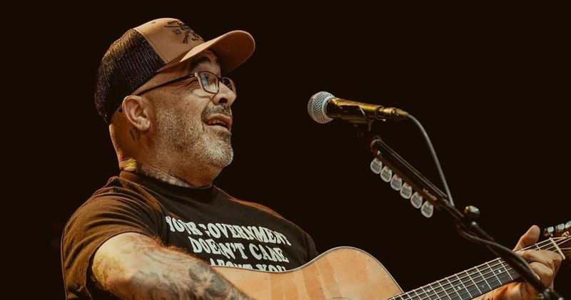 'Absolutely disgusting': 'Washed-up' Aaron Lewis slammed for 'vile ...